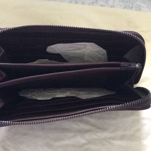 Desmo | Bags | Desmo Italian Leather Wallet | Poshmark